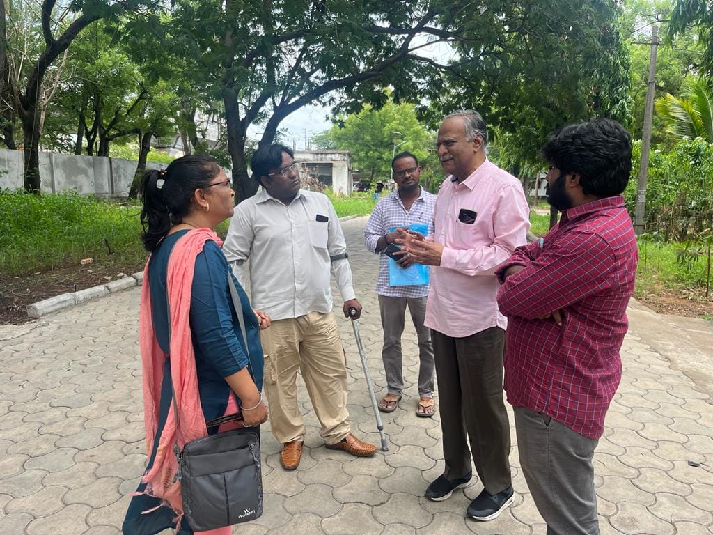 President Mrs.Maya Ranavare along with APAL Treasurer Mr.Prakash Done ...